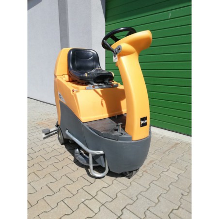 MASZYNA CZYSZCZĄCA TASKI SWINGO 2500